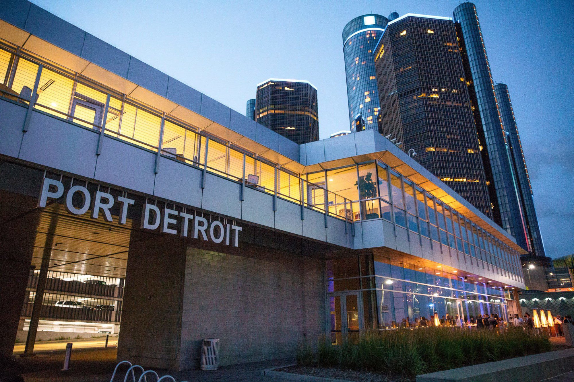 Waterview Loft Wedding Detroit - Rosy & Shaun Photography